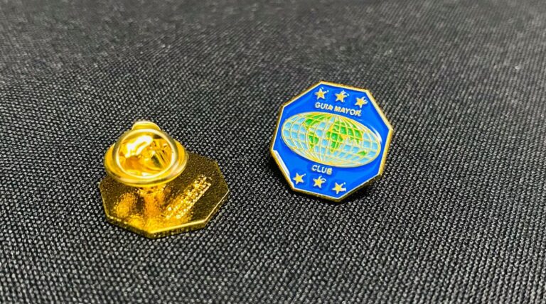 Botón de Iniciación de Guía Mayor | La Tienda del Club